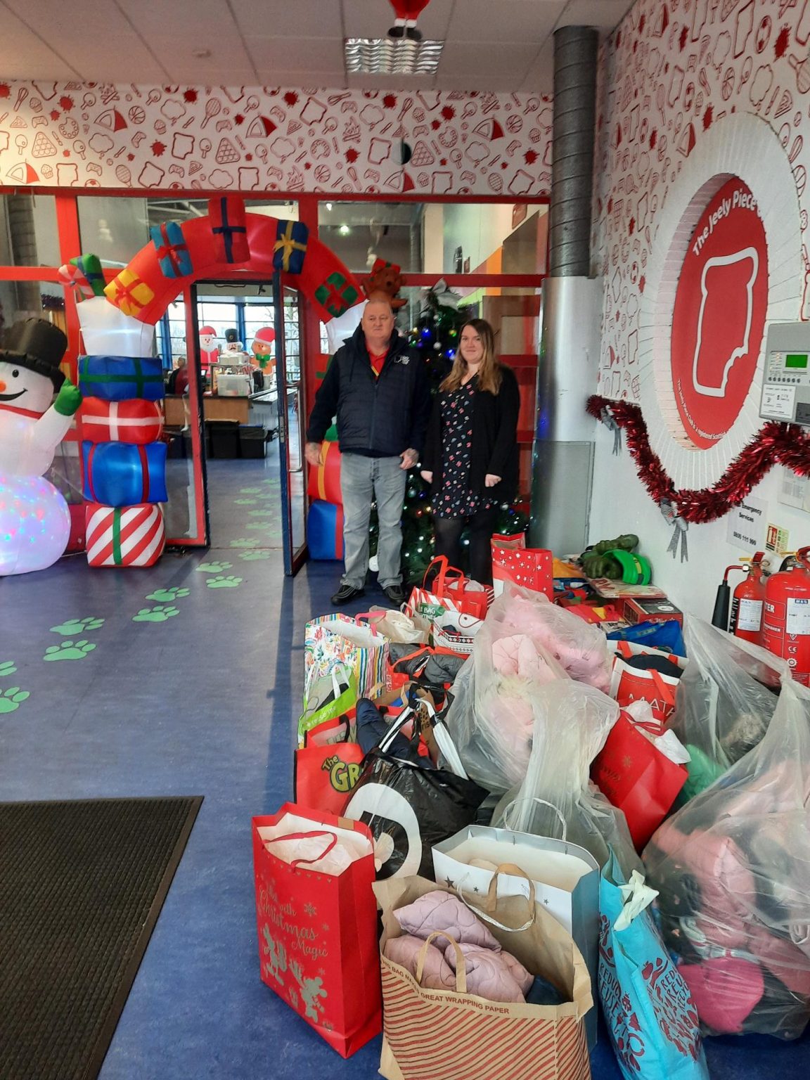Jeely Piece Club Winter Warmer Appeal - Veitchi Group